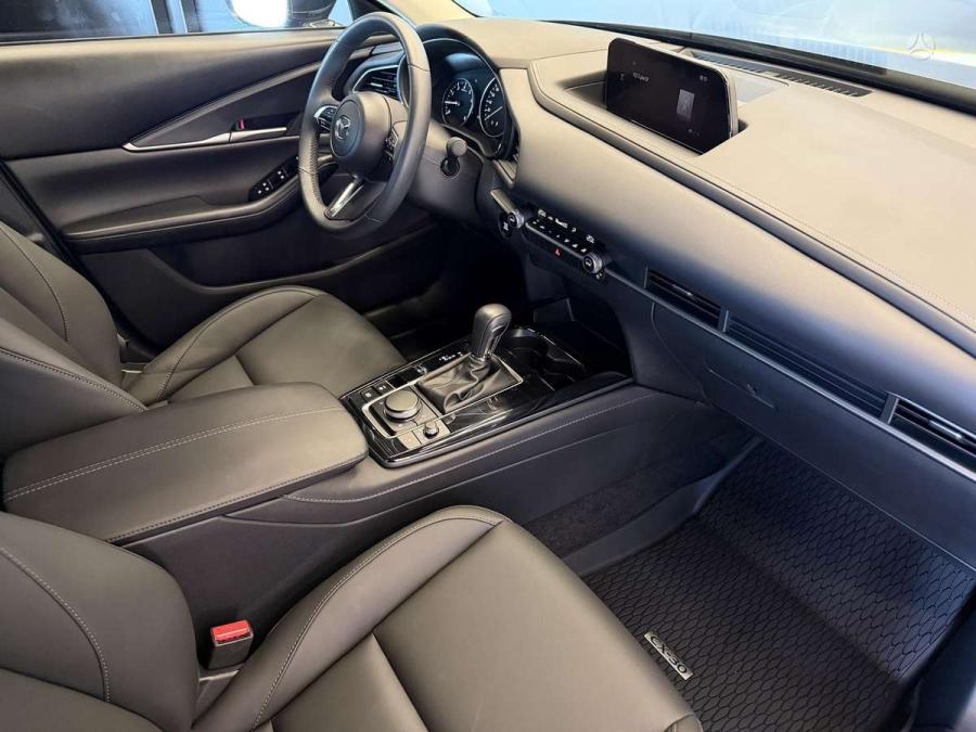 Grey Mazda CX-30 2024 in Kaunas, with an engine capacity of 2.49 L and mileage of 2 thousand km for 19990 €, photo 18 on AUTOMOTO.COM.LV