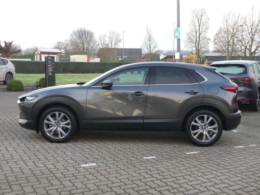 Grey Mazda CX-30 2025 in Kaunas, with an engine capacity of 2.50 L and mileage of 22 thousand km for 31114 €, photo 3 on AUTOMOTO.COM.LV