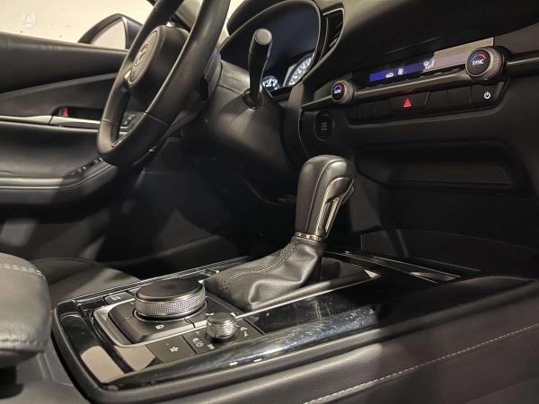 Grey Mazda CX-30 2025 in Klaipeda, with an engine capacity of 2.49 L and mileage of 23 thousand km for 20999 €, photo 8 on AUTOMOTO.COM.LV