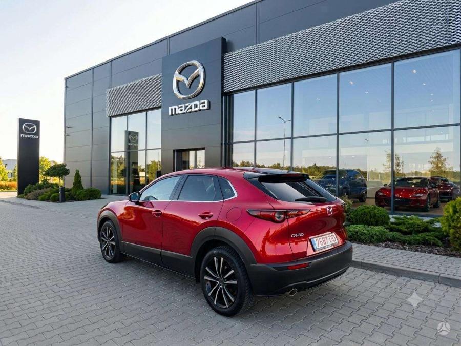 Sarkans Mazda CX-30 2020 Viļņa, ar dzinēja tilpumu 2.00 L un nobraukumu 150 tūkst. km par 15000 €, foto 3 vietnē AUTOMOTO.COM.LV