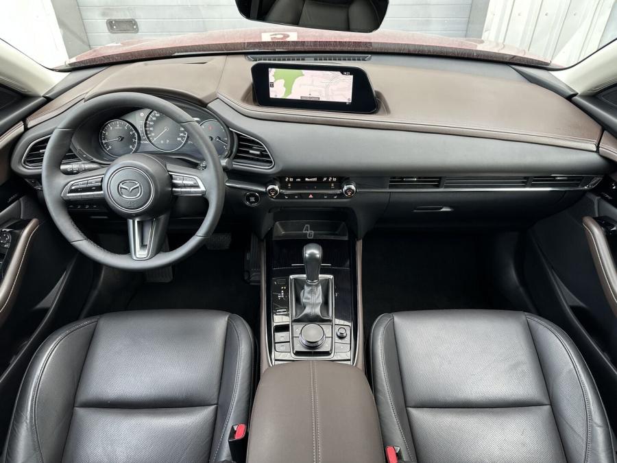 Red Mazda CX-30 2020 in Kaunas, with an engine capacity of 2.00 L and mileage of 103 thousand km for 21271 €, photo 15 on AUTOMOTO.COM.LV