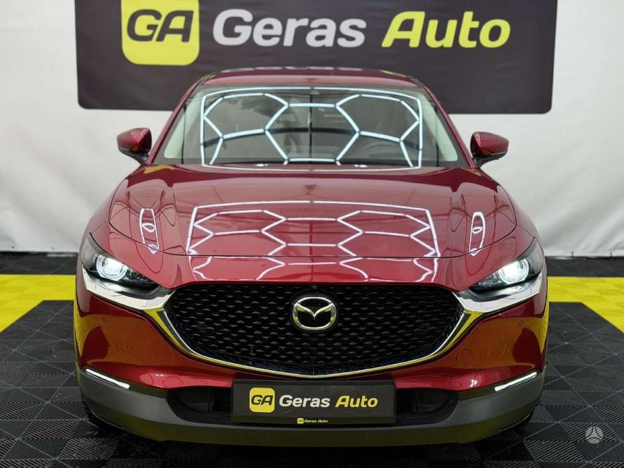 Красный Мазда CX-30 2021 в Вильнюс, объемом двигателя 1.99 л и пробегом 77 тыс. км за 20490 €, фото 2 на AUTOMOTO.COM.LV