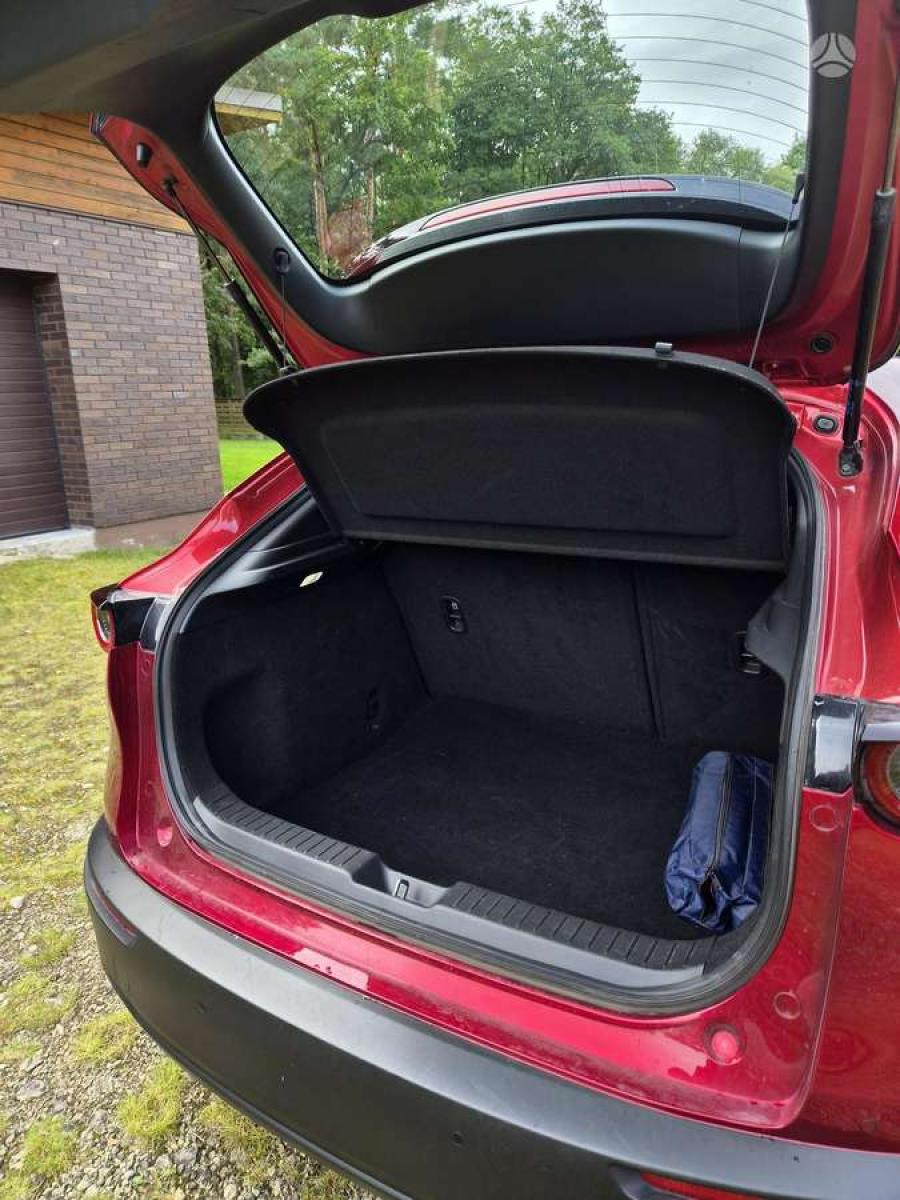 Sarkans Mazda CX-30 2021 Kauņa, ar dzinēja tilpumu 2.00 L un nobraukumu 98 tūkst. km par 17268 €, foto 6 vietnē AUTOMOTO.COM.LV