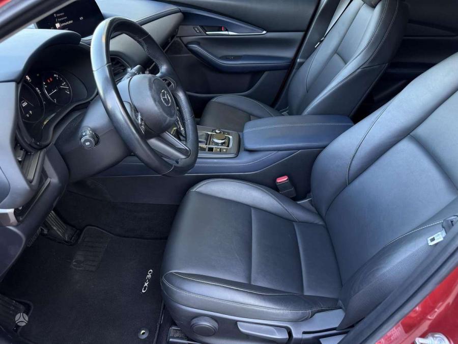 Red Mazda CX-30 2021 in Vilnius, with an engine capacity of 2.49 L and mileage of 73 thousand km for 16111 €, photo 9 on AUTOMOTO.COM.LV