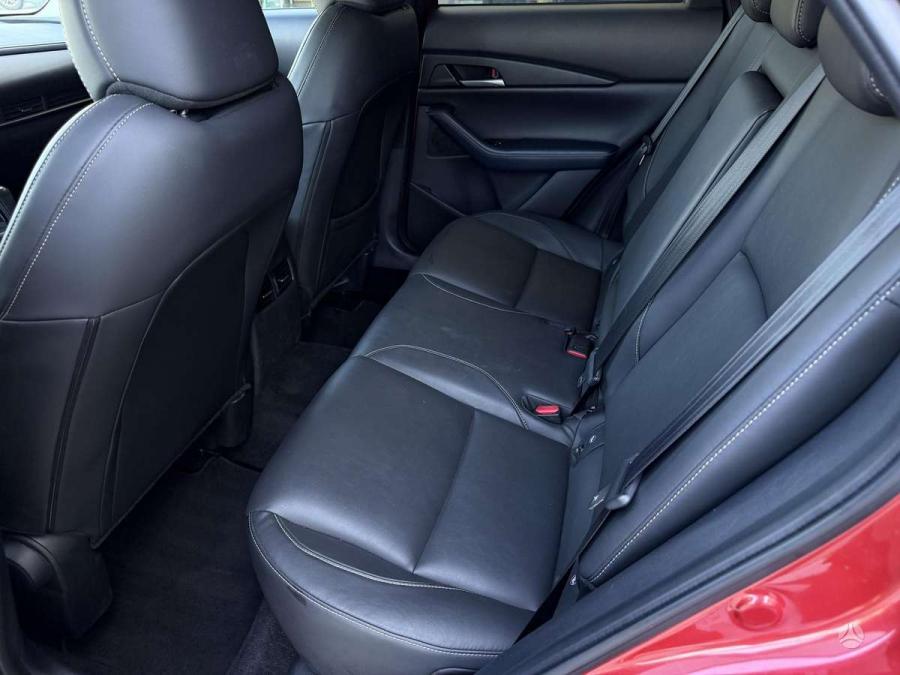 Red Mazda CX-30 2021 in Vilnius, with an engine capacity of 2.49 L and mileage of 73 thousand km for 16111 €, photo 11 on AUTOMOTO.COM.LV
