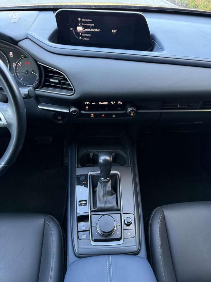 Red Mazda CX-30 2021 in Vilnius, with an engine capacity of 2.49 L and mileage of 73 thousand km for 16111 €, photo 16 on AUTOMOTO.COM.LV