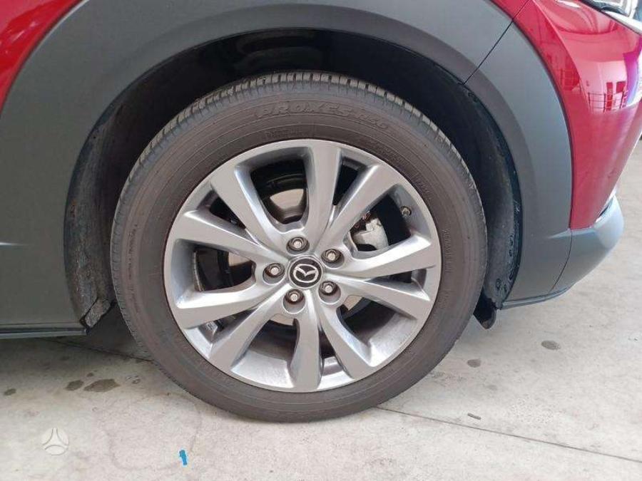 Red Mazda CX-30 2022 in Kaunas, with an engine capacity of 2.00 L and mileage of 57 thousand km for 22900 €, photo 6 on AUTOMOTO.COM.LV