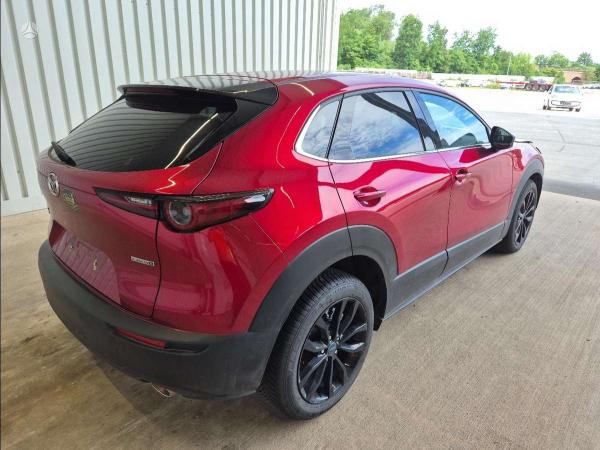 Красный Мазда CX-30 2024 в Клайпеда, объемом двигателя 2.00 л и пробегом 4 тыс. км за 7600 €, фото 4 на AUTOMOTO.COM.LV