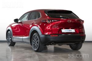 Red Mazda CX-30 2021 in Riga, with an engine capacity of 2.00 L and mileage of 50 thousand km for 18490 €, photo 5 on AUTOMOTO.COM.LV