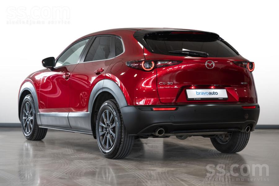 Red Mazda CX-30 2021 in Riga, with an engine capacity of 2.00 L and mileage of 50 thousand km for 18490 €, photo 5 on AUTOMOTO.COM.LV