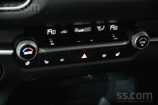 Красный Мазда CX-30 2021 в Рига, объемом двигателя 2.00 л и пробегом 50 тыс. км за 18490 €, фото 10 на AUTOMOTO.COM.LV