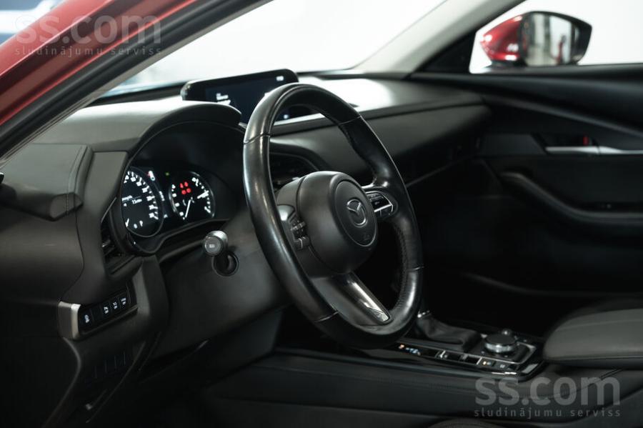 Red Mazda CX-30 2021 in Riga, with an engine capacity of 2.00 L and mileage of 50 thousand km for 18490 €, photo 15 on AUTOMOTO.COM.LV