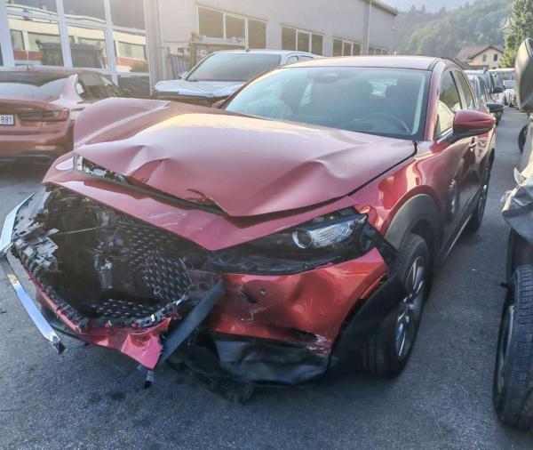 Sarkans Mazda CX-30 2025 Kalvarija, ar dzinēja tilpumu 2.00 L un nobraukumu 9 tūkst. km par 9999 €, foto 1 vietnē AUTOMOTO.COM.LV