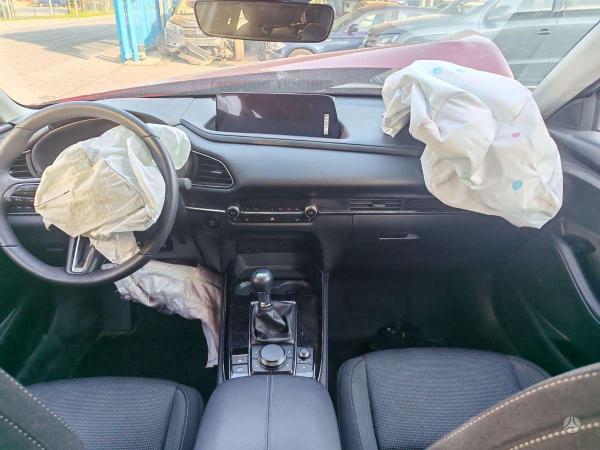 Sarkans Mazda CX-30 2025 Kalvarija, ar dzinēja tilpumu 2.00 L un nobraukumu 9 tūkst. km par 9999 €, foto 4 vietnē AUTOMOTO.COM.LV
