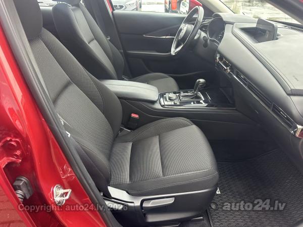 Красный Мазда CX-30 2022 в Тарту, объемом двигателя 2.00 л и пробегом 53 тыс. км за 19990 €, фото 8 на AUTOMOTO.COM.LV