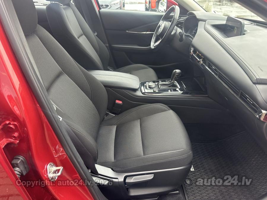 Красный Мазда CX-30 2022 в Тарту, объемом двигателя 2.00 л и пробегом 53 тыс. км за 19990 €, фото 8 на AUTOMOTO.COM.LV