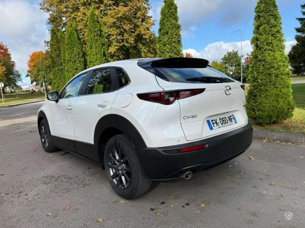 White Mazda CX-30 2019 in Taurage, with an engine capacity of 1.76 L and mileage of 260 thousand km for 12000 €, photo 11 on AUTOMOTO.COM.LV