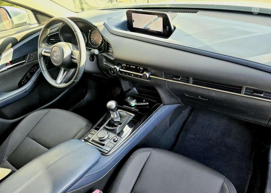 Balts Mazda CX-30 2019 Tauragė, ar dzinēja tilpumu 2.00 L un nobraukumu 158 tūkst. km par 14300 €, foto 26 vietnē AUTOMOTO.COM.LV