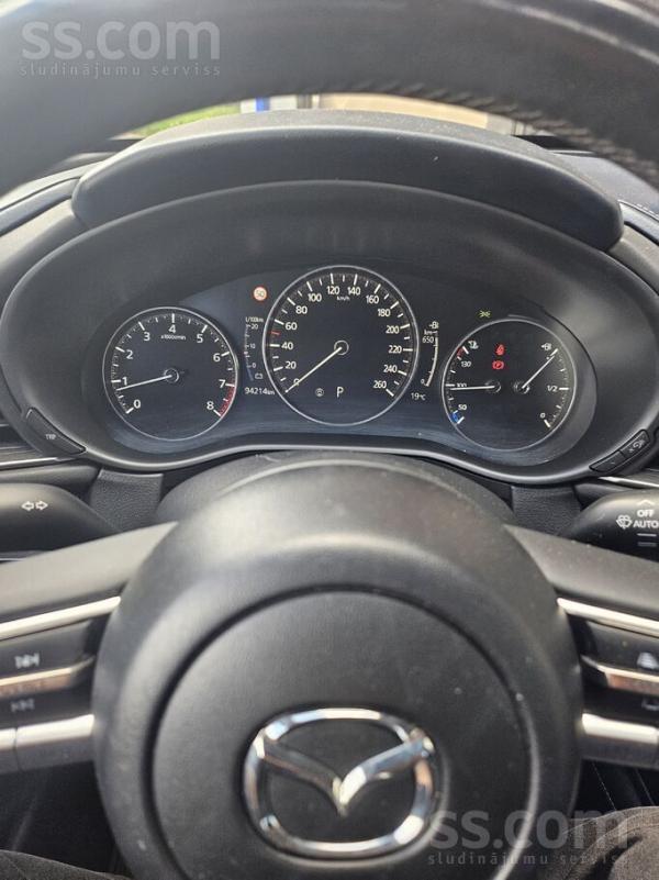 White Mazda CX-30 2020 in Kuldiga, with an engine capacity of 2.00 L and mileage of 95 thousand km for 15500 €, photo 10 on AUTOMOTO.COM.LV