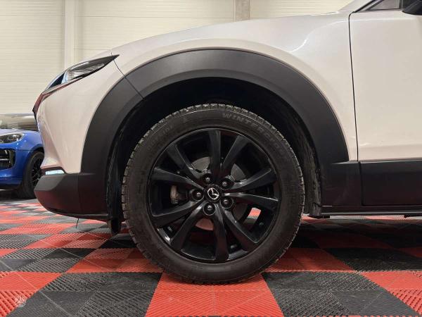 White Mazda CX-30 2020 in Vilnius, with an engine capacity of 2.49 L and mileage of 35 thousand km for 17800 €, photo 9 on AUTOMOTO.COM.LV