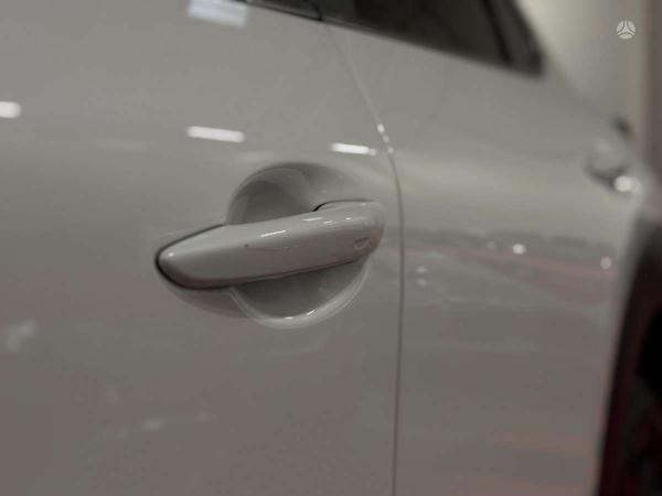 White Mazda CX-30 2020 in Vilnius, with an engine capacity of 2.49 L and mileage of 35 thousand km for 17800 €, photo 10 on AUTOMOTO.COM.LV