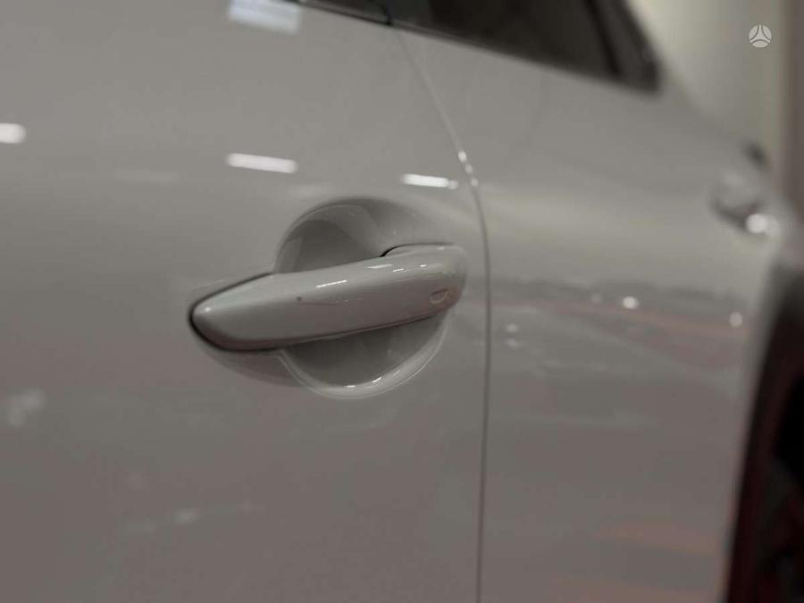 White Mazda CX-30 2020 in Vilnius, with an engine capacity of 2.49 L and mileage of 35 thousand km for 17800 €, photo 11 on AUTOMOTO.COM.LV