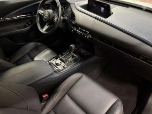 White Mazda CX-30 2020 in Vilnius, with an engine capacity of 2.49 L and mileage of 35 thousand km for 17800 €, photo 16 on AUTOMOTO.COM.LV