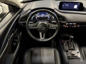 White Mazda CX-30 2020 in Vilnius, with an engine capacity of 2.49 L and mileage of 35 thousand km for 17800 €, photo 20 on AUTOMOTO.COM.LV