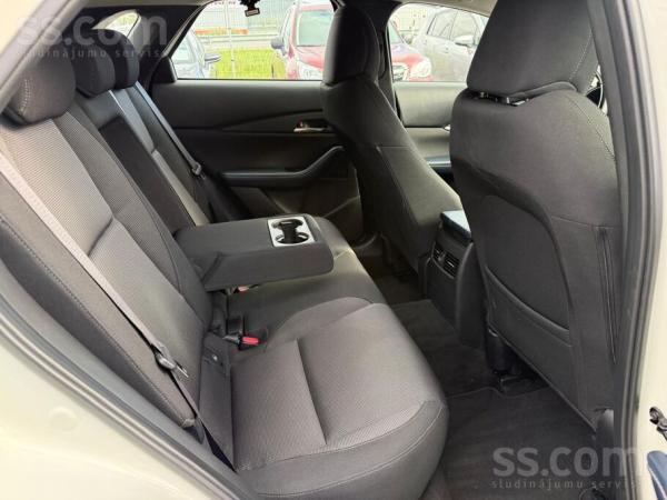 Белый Мазда CX-30 2020 в Таллин, объемом двигателя 2.00 л и пробегом 106 тыс. км за 19490 €, фото 7 на AUTOMOTO.COM.LV