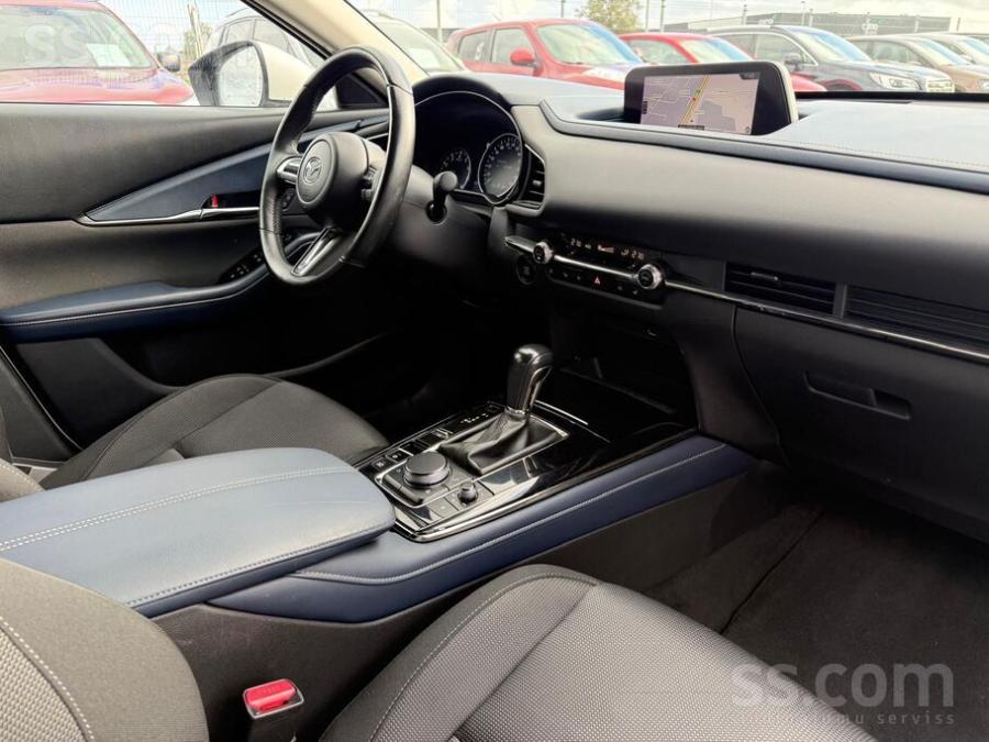 White Mazda CX-30 2020 in Tallinn, with an engine capacity of 2.00 L and mileage of 106 thousand km for 19490 €, photo 10 on AUTOMOTO.COM.LV