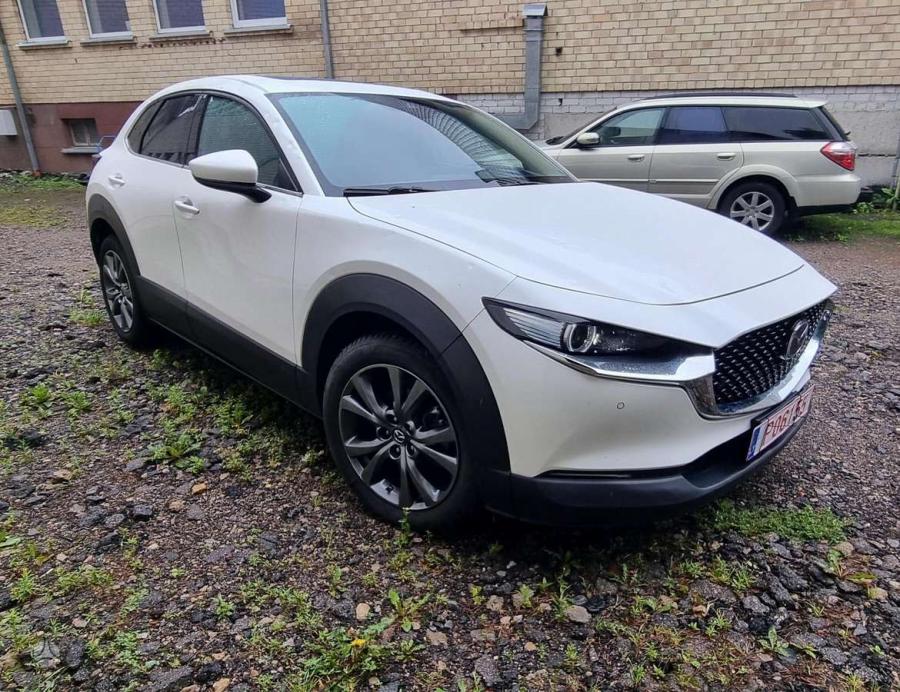 Balts Mazda CX-30 2021 Panevēža, ar dzinēja tilpumu 2.00 L un nobraukumu 220 tūkst. km par 11950 €, foto 3 vietnē AUTOMOTO.COM.LV