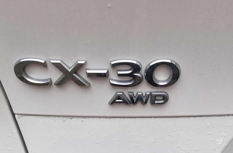 Balts Mazda CX-30 2021 Panevēža, ar dzinēja tilpumu 2.00 L un nobraukumu 220 tūkst. km par 11950 €, foto 25 vietnē AUTOMOTO.COM.LV