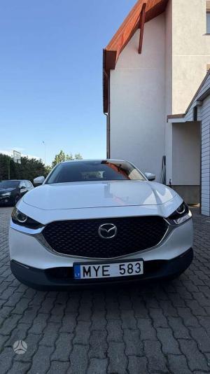 Balts Mazda CX-30 2021 Klaipėda, ar dzinēja tilpumu 2.49 L un nobraukumu 38 tūkst. km par 19999 €, foto 3 vietnē AUTOMOTO.COM.LV