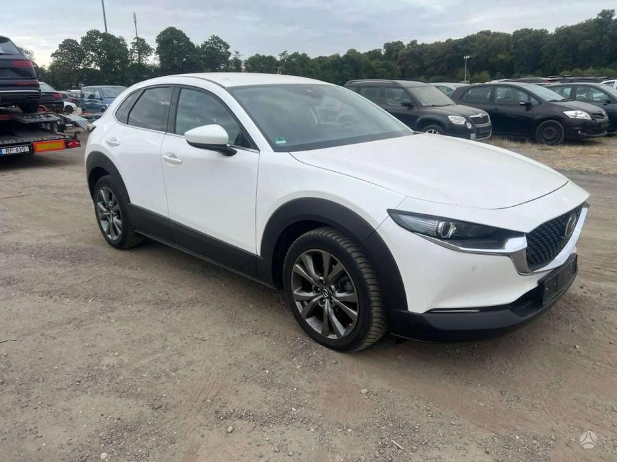 Balts Mazda CX-30 2021 Kauņa, ar dzinēja tilpumu 2.00 L un nobraukumu 75 tūkst. km par 21600 €, foto 4 vietnē AUTOMOTO.COM.LV