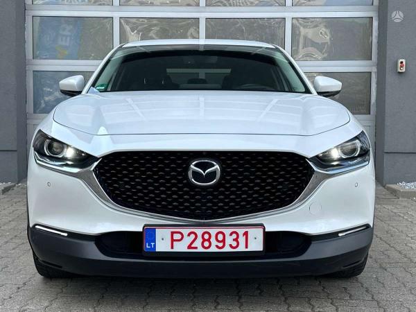 White Mazda CX-30 2021 in Kaunas, with an engine capacity of 2.00 L and mileage of 76 thousand km for 20200 €, photo 2 on AUTOMOTO.COM.LV