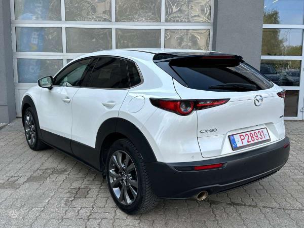 White Mazda CX-30 2021 in Kaunas, with an engine capacity of 2.00 L and mileage of 76 thousand km for 20200 €, photo 10 on AUTOMOTO.COM.LV