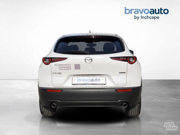 Mazda CX-30 2026 KauÅa vietnÄ Balts Mazda CX-30 2026 KauÅa, ar dzinÄja tilpumu 2.50 L un nobraukumu 6 tÅ«kst. km par 28500 ā¬, foto 5 vietnÄ AUTOMOTO.COM.LV
