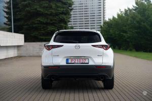 Balts Mazda CX-30 2021 Viļņa, ar dzinēja tilpumu 2.00 L un nobraukumu 238 tūkst. km par 13900 €, foto 8 vietnē AUTOMOTO.COM.LV