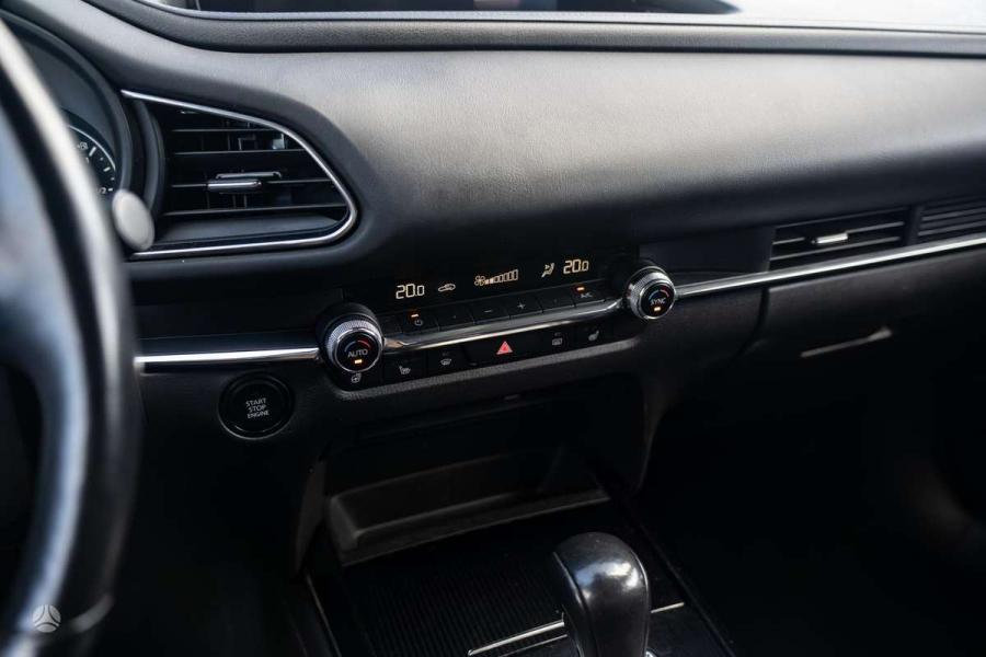 Balts Mazda CX-30 2021 Viļņa, ar dzinēja tilpumu 2.00 L un nobraukumu 238 tūkst. km par 13900 €, foto 24 vietnē AUTOMOTO.COM.LV