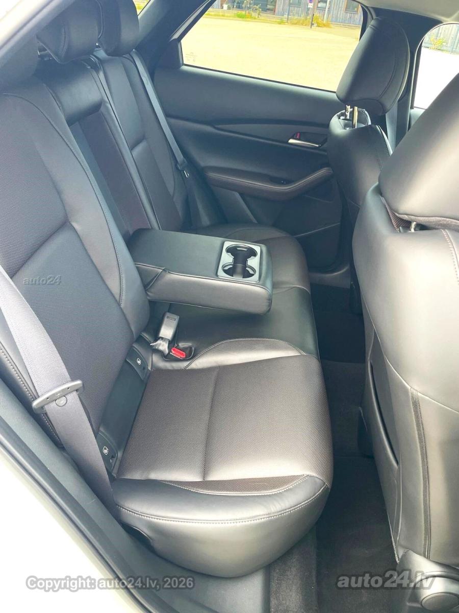 White Mazda CX-30 2021 in Tallinn, with an engine capacity of 2.00 L and mileage of 65 thousand km for 22880 €, photo 10 on AUTOMOTO.COM.LV