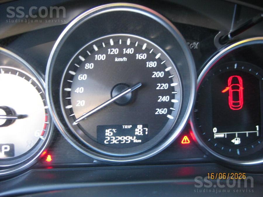 Black Mazda CX-5 2012 in Jekabpils, with an engine capacity of 2.20 L and mileage of 233 thousand km for 6499 €, photo 26 on AUTOMOTO.COM.LV