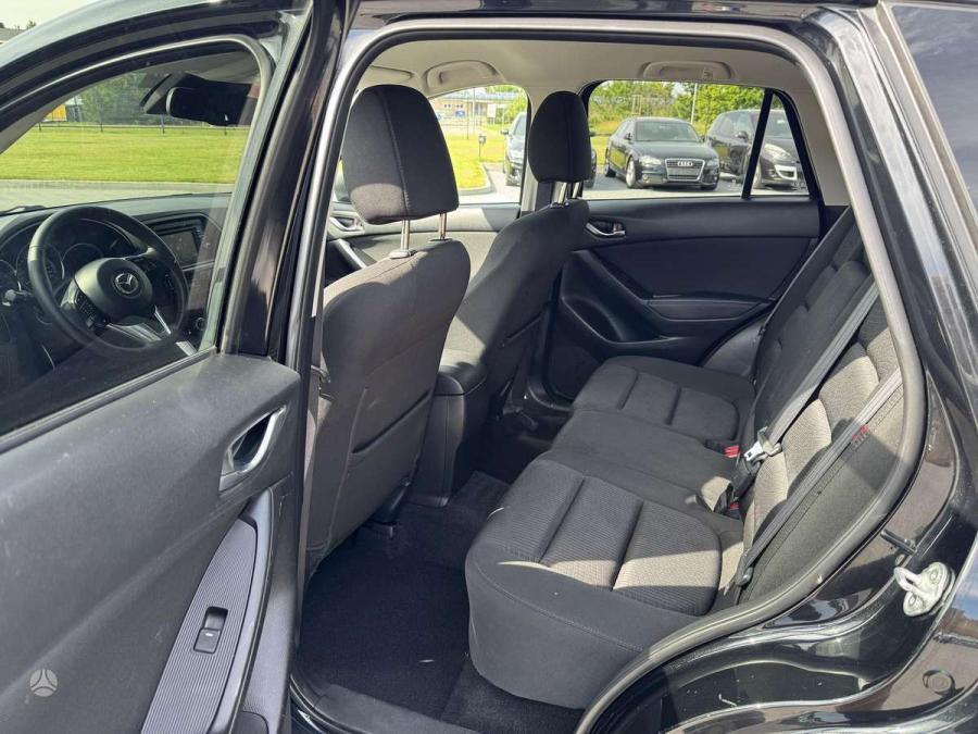 Melns Mazda CX-5 2013 Telšiai, ar dzinēja tilpumu 2.19 L un nobraukumu 239 tūkst. km par 6300 €, foto 19 vietnē AUTOMOTO.COM.LV