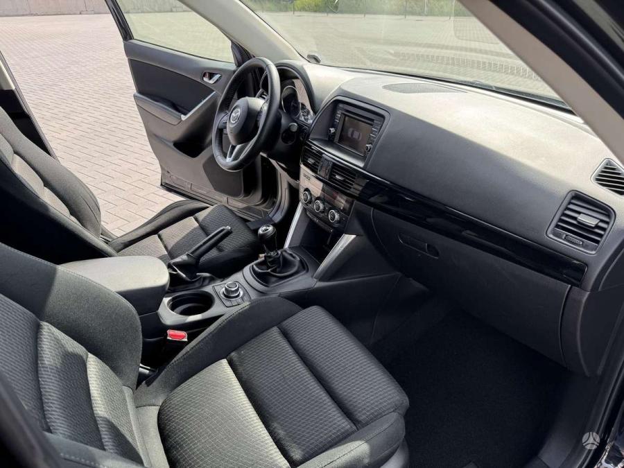 Melns Mazda CX-5 2013 Telšiai, ar dzinēja tilpumu 2.19 L un nobraukumu 239 tūkst. km par 6300 €, foto 26 vietnē AUTOMOTO.COM.LV