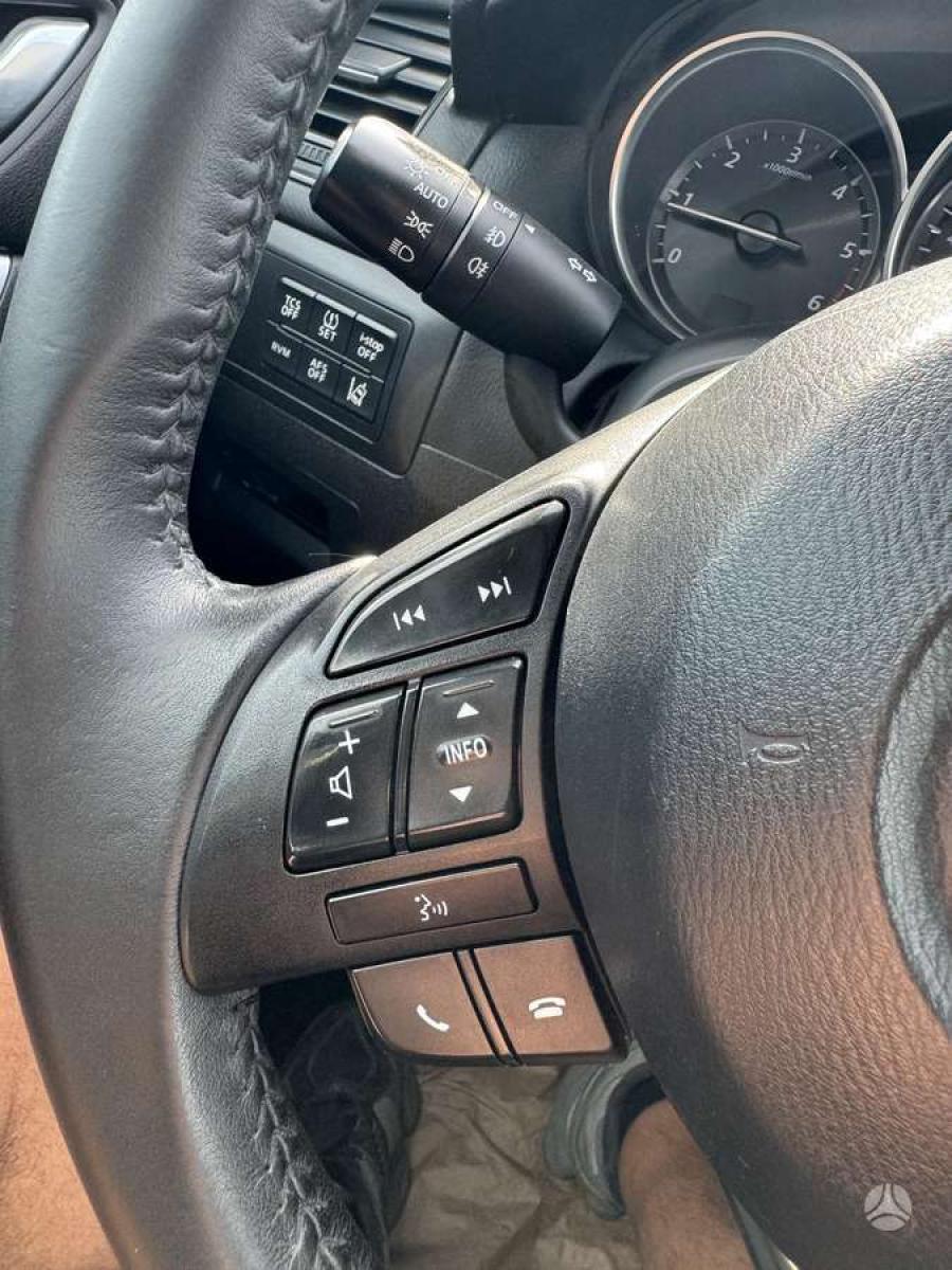 Melns Mazda CX-5 2013 Telšiai, ar dzinēja tilpumu 2.19 L un nobraukumu 239 tūkst. km par 6300 €, foto 37 vietnē AUTOMOTO.COM.LV