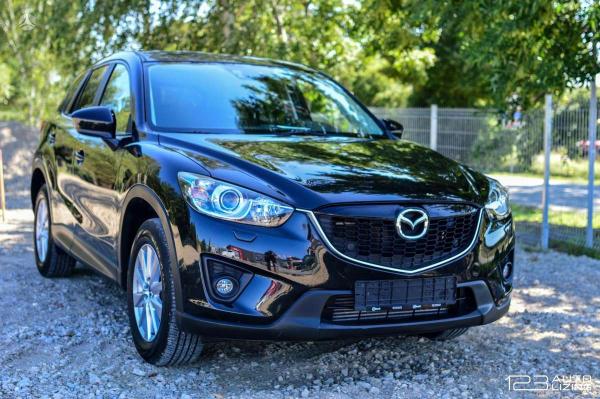 Black Mazda CX-5 2013 in Kretinga, with an engine capacity of 2.20 L and mileage of 193 thousand km for 7650 €, photo 4 on AUTOMOTO.COM.LV