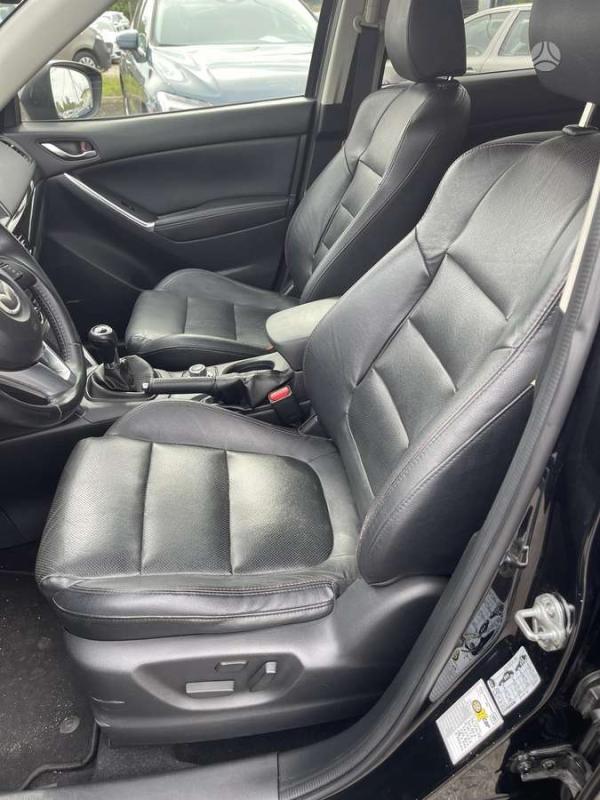 Melns Mazda CX-5 2013 Panevēža, ar dzinēja tilpumu 2.19 L un nobraukumu 207 tūkst. km par 5750 €, foto 11 vietnē AUTOMOTO.COM.LV