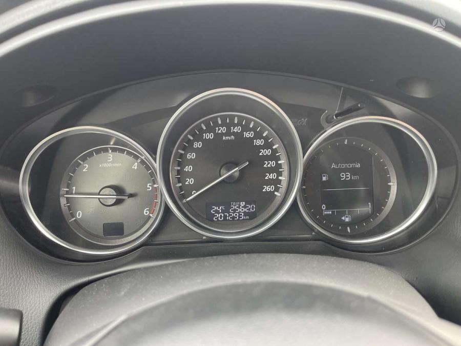 Black Mazda CX-5 2013 in Panevezys, with an engine capacity of 2.19 L and mileage of 207 thousand km for 5750 €, photo 16 on AUTOMOTO.COM.LV