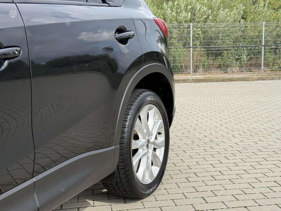 Black Mazda CX-5 2013 in Marijampole, with an engine capacity of 2.19 L and mileage of 226 thousand km for 5500 €, photo 4 on AUTOMOTO.COM.LV