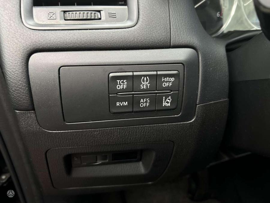 Melns Mazda CX-5 2013 Kelmė, ar dzinēja tilpumu 2.19 L un nobraukumu 180 tūkst. km par 6200 €, foto 15 vietnē AUTOMOTO.COM.LV