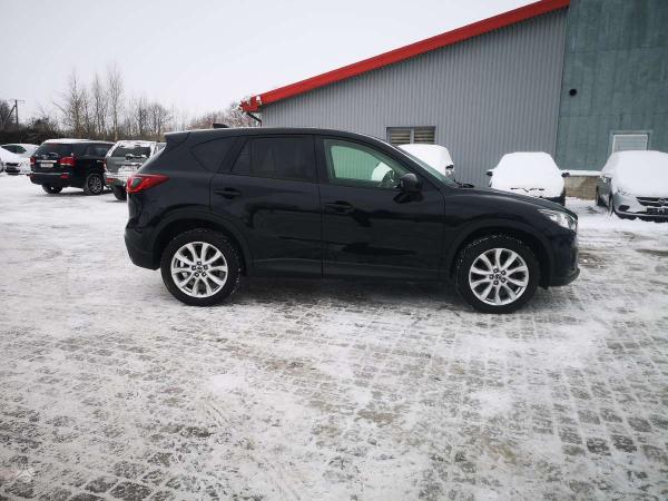 Melns Mazda CX-5 2014 Radviliškis, ar dzinēja tilpumu 2.19 L un nobraukumu 191 tūkst. km par 7850 €, foto 5 vietnē AUTOMOTO.COM.LV